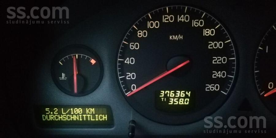Melns Volvo S80 2002 Jelgava, ar dzinēja tilpumu 2.40 L un nobraukumu 376 tūkst. km par 800 €, foto 8 vietnē AUTOMOTO.COM.LV