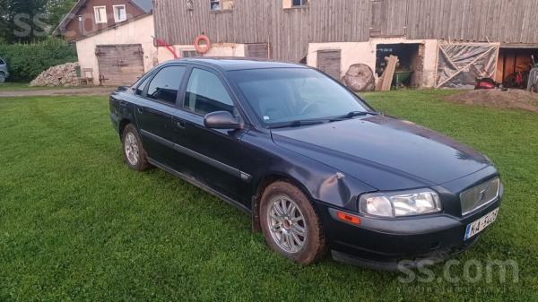 Melns Volvo S80 2002 Valmiera, ar dzinēja tilpumu 2.40 L un nobraukumu 405 tūkst. km par 400 €, foto 4 vietnē AUTOMOTO.COM.LV