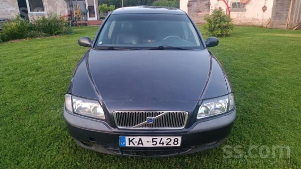 Melns Volvo S80 2002 Valmiera, ar dzinēja tilpumu 2.40 L un nobraukumu 405 tūkst. km par 400 €, foto 5 vietnē AUTOMOTO.COM.LV