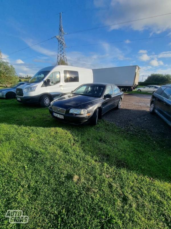 Volvo S80 2002 Vievis vietnÄ Melns Volvo S80 2002 Vievis, ar dzinÄja tilpumu 2.40 L un nobraukumu 688 tÅ«kst. km par 900 ā¬, foto 4 vietnÄ AUTOMOTO.COM.LV