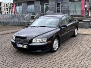 Melns Volvo S80 2002 Rīga, ar dzinēja tilpumu 2.40 L un nobraukumu 308 tūkst. km par 1290 €, foto  vietnē AUTOMOTO.COM.LV