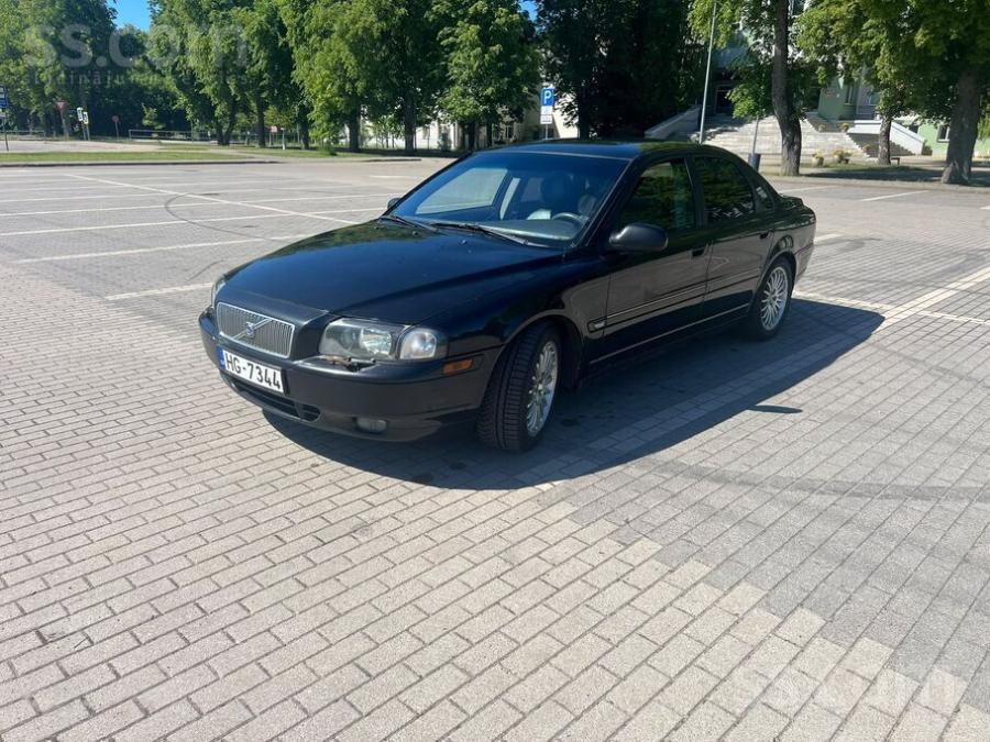 Melns Volvo S80 2003 Jelgava, ar dzinēja tilpumu 2.40 L un nobraukumu 463 tūkst. km par 1300 €, foto 3 vietnē AUTOMOTO.COM.LV