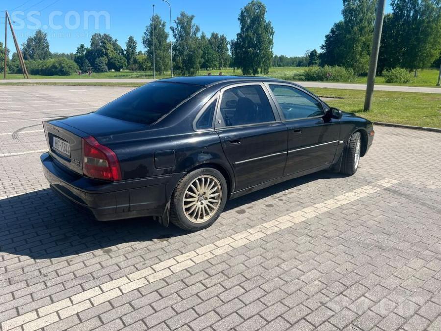 Melns Volvo S80 2003 Jelgava, ar dzinēja tilpumu 2.40 L un nobraukumu 463 tūkst. km par 1300 €, foto 5 vietnē AUTOMOTO.COM.LV