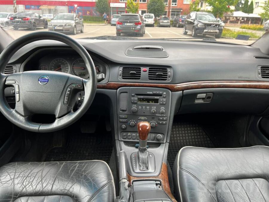Melns Volvo S80 2003 Jelgava, ar dzinēja tilpumu 2.40 L un nobraukumu 463 tūkst. km par 1300 €, foto 10 vietnē AUTOMOTO.COM.LV