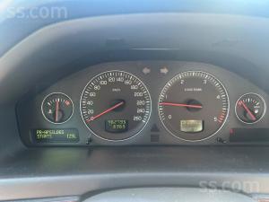 Melns Volvo S80 2003 Jelgava, ar dzinēja tilpumu 2.40 L un nobraukumu 463 tūkst. km par 1300 €, foto 12 vietnē AUTOMOTO.COM.LV