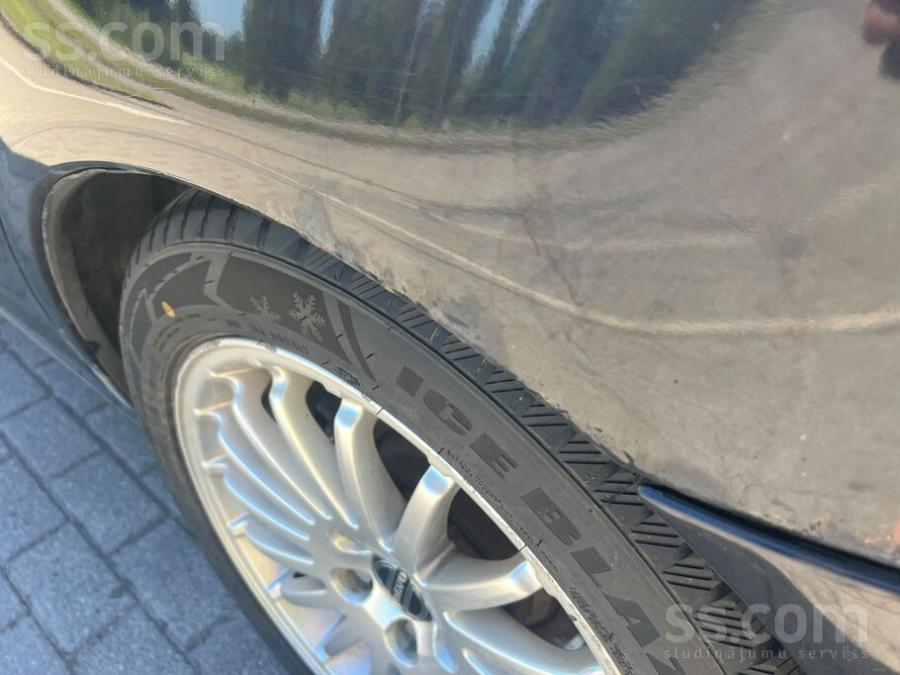 Melns Volvo S80 2003 Jelgava, ar dzinēja tilpumu 2.40 L un nobraukumu 463 tūkst. km par 1300 €, foto 16 vietnē AUTOMOTO.COM.LV