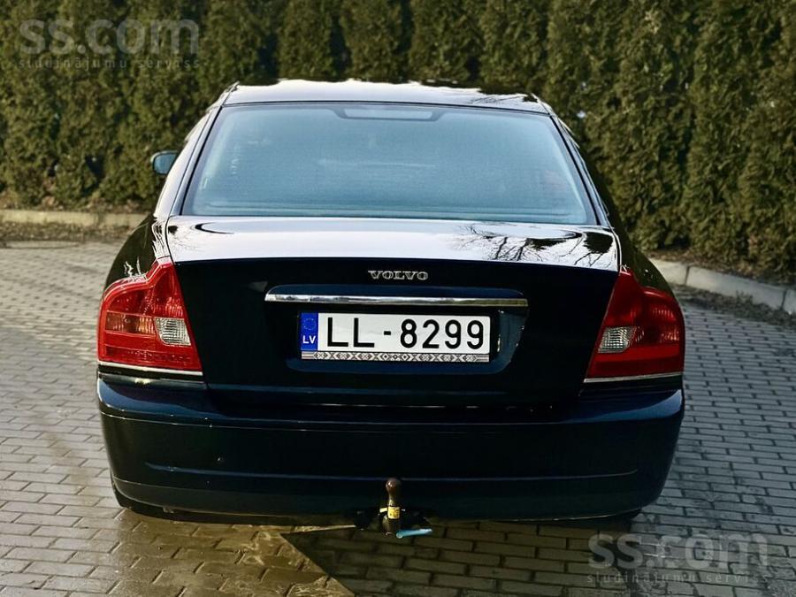 Black Volvo S80 2003 in Ludza, with an engine capacity of 2.40 L and mileage of 325 thousand km for 1600 €, photo 5 on AUTOMOTO.COM.LV