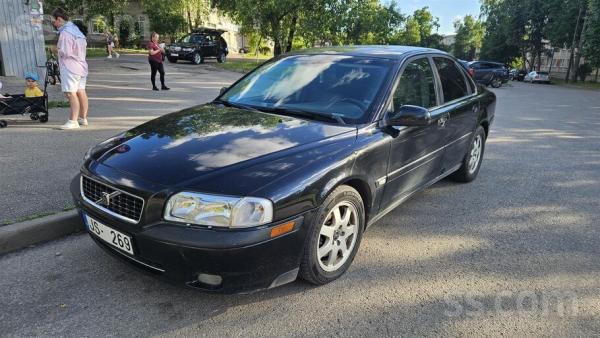 Melns Volvo S80 2003 Daugavpils, ar dzinēja tilpumu 2.40 L un nobraukumu 382 tūkst. km par 1600 €, foto 2 vietnē AUTOMOTO.COM.LV