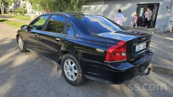 Melns Volvo S80 2003 Daugavpils, ar dzinēja tilpumu 2.40 L un nobraukumu 382 tūkst. km par 1600 €, foto 3 vietnē AUTOMOTO.COM.LV