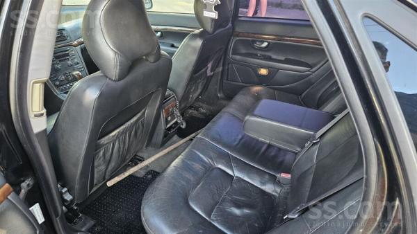 Melns Volvo S80 2003 Daugavpils, ar dzinēja tilpumu 2.40 L un nobraukumu 382 tūkst. km par 1600 €, foto 6 vietnē AUTOMOTO.COM.LV