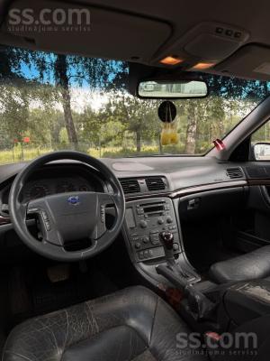 Melns Volvo S80 2003 Rīga, ar dzinēja tilpumu 2.40 L un nobraukumu 366 tūkst. km par 1100 €, foto 4 vietnē AUTOMOTO.COM.LV