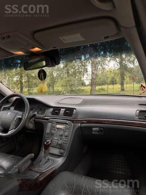 Melns Volvo S80 2003 Rīga, ar dzinēja tilpumu 2.40 L un nobraukumu 366 tūkst. km par 1100 €, foto 6 vietnē AUTOMOTO.COM.LV