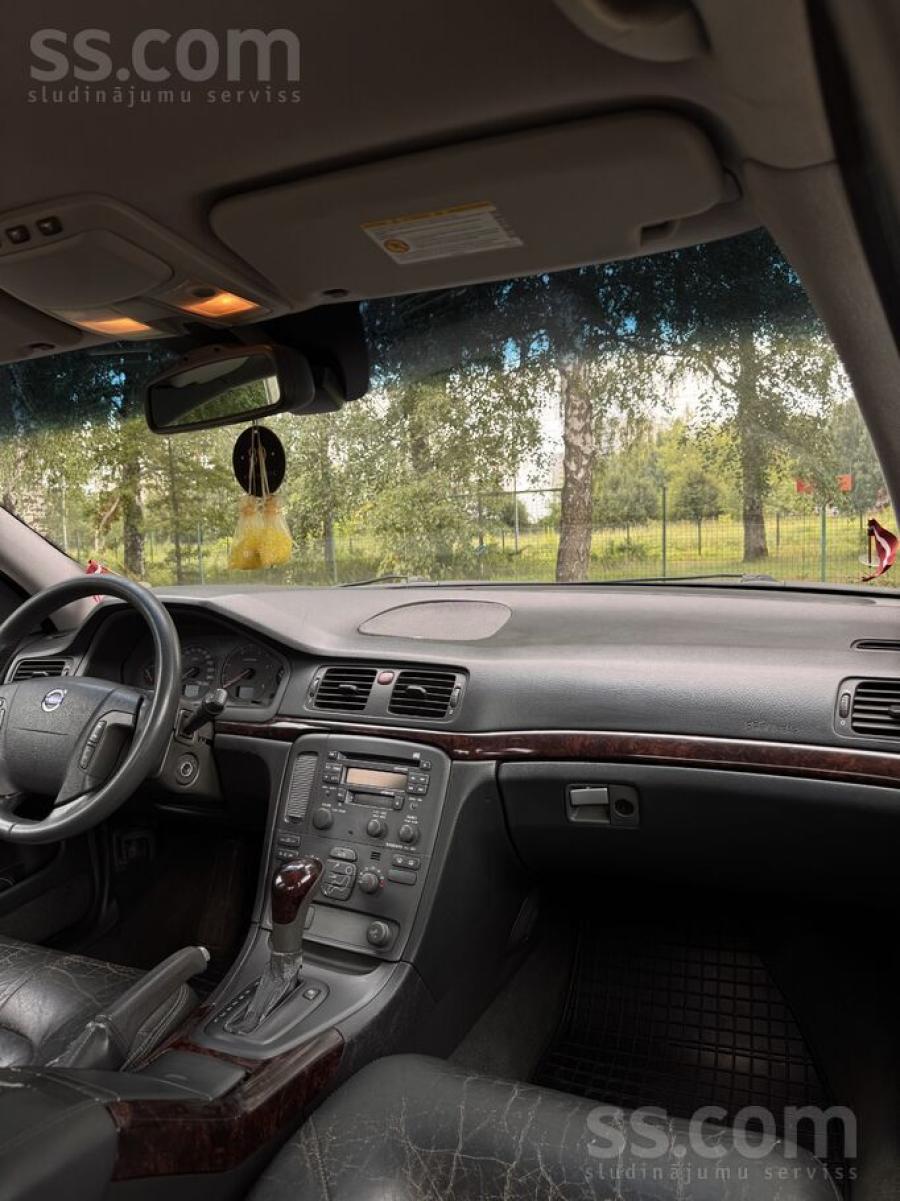 Melns Volvo S80 2003 Rīga, ar dzinēja tilpumu 2.40 L un nobraukumu 366 tūkst. km par 1100 €, foto 6 vietnē AUTOMOTO.COM.LV