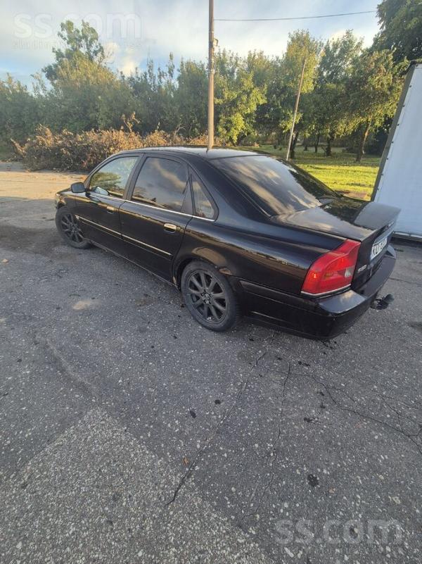 Volvo S80 2003 Cēsis vietnē Melns Volvo S80 2003 Cēsis, ar dzinēja tilpumu 2.40 L un nobraukumu 378 tūkst. km par 1000 €, foto 4 vietnē AUTOMOTO.COM.LV