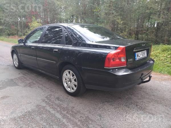 Melns Volvo S80 2003 Rīga, ar dzinēja tilpumu 2.40 L un nobraukumu 274 tūkst. km par 1850 €, foto 4 vietnē AUTOMOTO.COM.LV