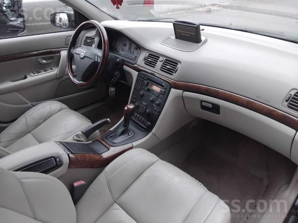Melns Volvo S80 2003 Rīga, ar dzinēja tilpumu 2.40 L un nobraukumu 274 tūkst. km par 1850 €, foto 8 vietnē AUTOMOTO.COM.LV