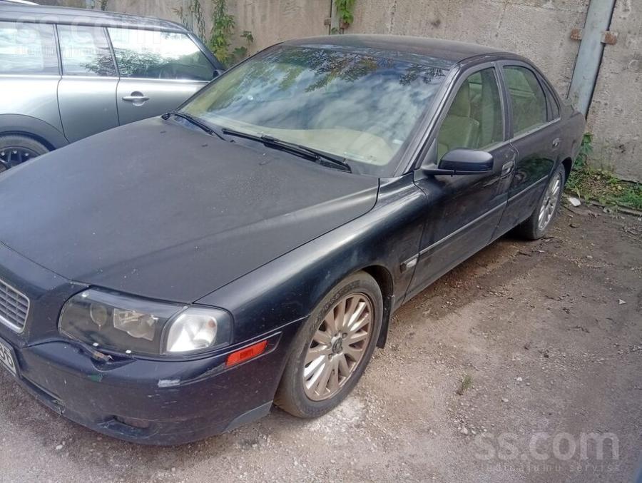 Melns Volvo S80 2003 Rīga, ar dzinēja tilpumu 2.40 L un nobraukumu 500 tūkst. km par 300 €, foto 3 vietnē AUTOMOTO.COM.LV
