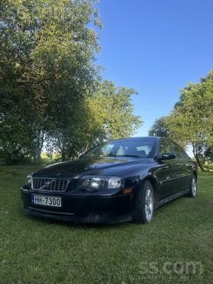 Black Volvo S80 2004 in Liepaja, with an engine capacity of 2.40 L and mileage of 439 thousand km for 2350 €, photo 2 on AUTOMOTO.COM.LV