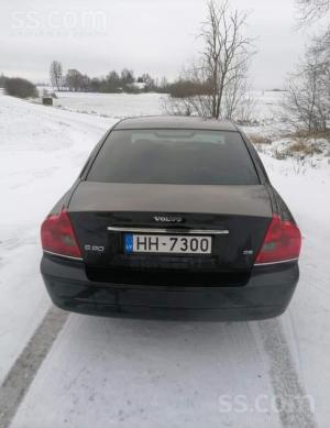 Melns Volvo S80 2004 Liepāja, ar dzinēja tilpumu 2.40 L un nobraukumu 0 tūkst. km par 4500 €, foto 2 vietnē AUTOMOTO.COM.LV