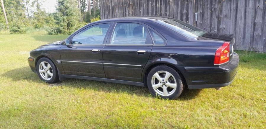 Melns Volvo S80 2004 Aizkraukle, ar dzinēja tilpumu 2.40 L un nobraukumu 356 tūkst. km par 2200 €, foto 2 vietnē AUTOMOTO.COM.LV