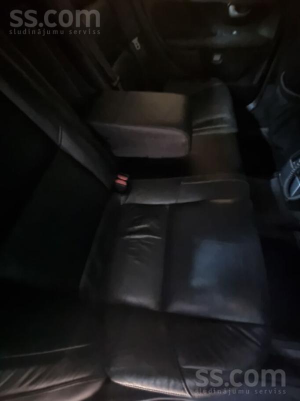 Melns Volvo S80 2004 Aizkraukle, ar dzinēja tilpumu 2.40 L un nobraukumu 356 tūkst. km par 2200 €, foto 5 vietnē AUTOMOTO.COM.LV
