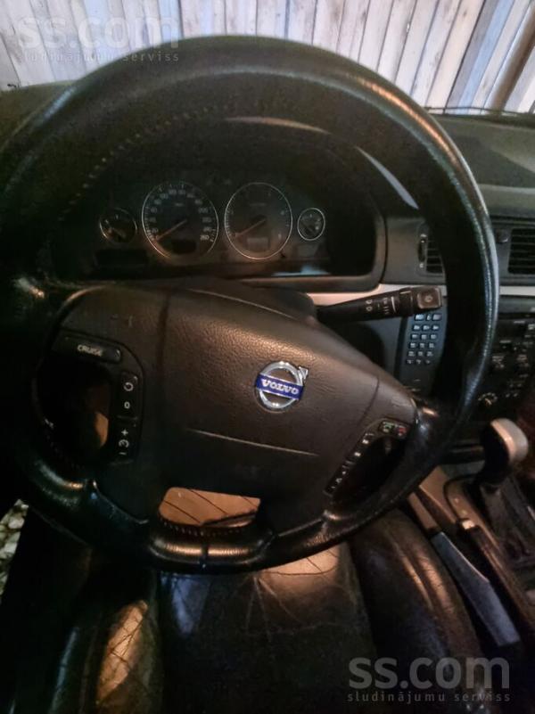 Melns Volvo S80 2004 Aizkraukle, ar dzinēja tilpumu 2.40 L un nobraukumu 356 tūkst. km par 2200 €, foto 6 vietnē AUTOMOTO.COM.LV
