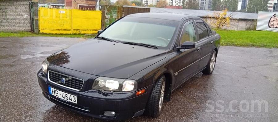 Black Volvo S80 2004 in Riga, with an engine capacity of 2.40 L and mileage of 273 thousand km for 3000 €, photo 2 on AUTOMOTO.COM.LV
