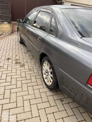 Black Volvo S80 2004 in Vilnius, with an engine capacity of 2.40 L and mileage of 328 thousand km for 1200 €, photo 4 on AUTOMOTO.COM.LV