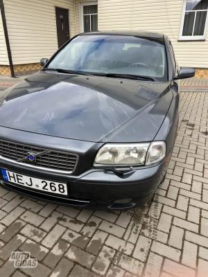 Black Volvo S80 2004 in Vilnius, with an engine capacity of 2.40 L and mileage of 328 thousand km for 1200 €, photo 5 on AUTOMOTO.COM.LV