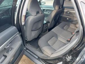 Melns Volvo S80 2004 Daugavpils, ar dzinēja tilpumu 2.40 L un nobraukumu 440 tūkst. km par 1300 €, foto 6 vietnē AUTOMOTO.COM.LV