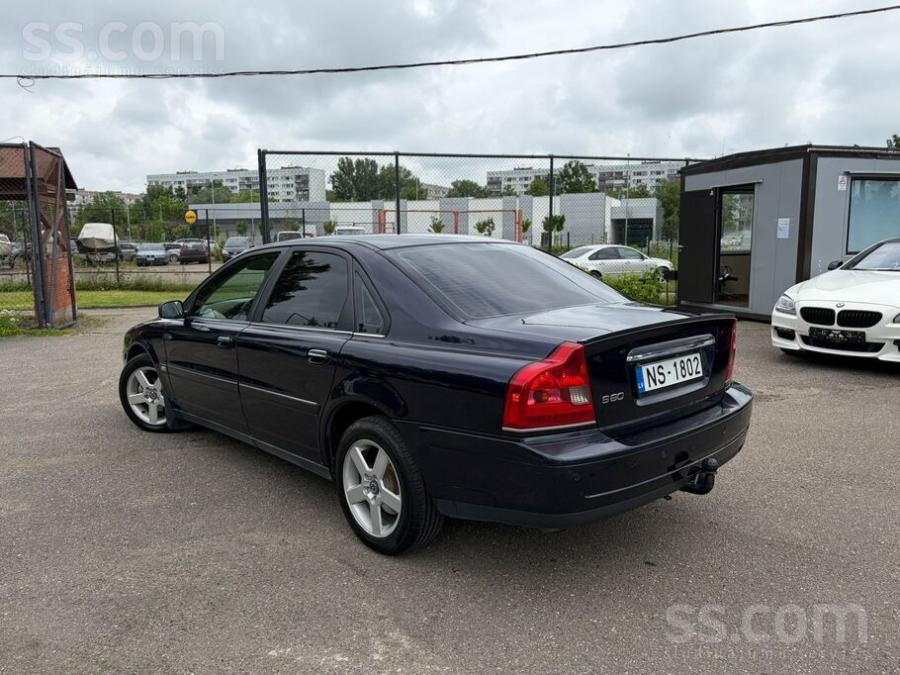 Melns Volvo S80 2004 Rīga, ar dzinēja tilpumu 2.40 L un nobraukumu 0 tūkst. km par 1490 €, foto 4 vietnē AUTOMOTO.COM.LV