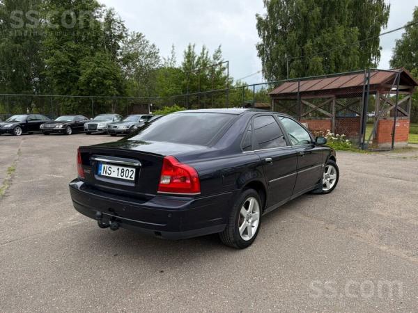 Черный Вольво С80 2004 в Рига, объемом двигателя 2.40 л и пробегом 0 тыс. км за 1490 €, фото 4 на AUTOMOTO.COM.LV