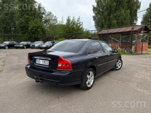 Melns Volvo S80 2004 Rīga, ar dzinēja tilpumu 2.40 L un nobraukumu 0 tūkst. km par 1490 €, foto 5 vietnē AUTOMOTO.COM.LV