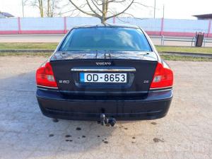 Melns Volvo S80 2004 Bauska, ar dzinēja tilpumu 2.40 L un nobraukumu 440 tūkst. km par 2500 €, foto 4 vietnē AUTOMOTO.COM.LV