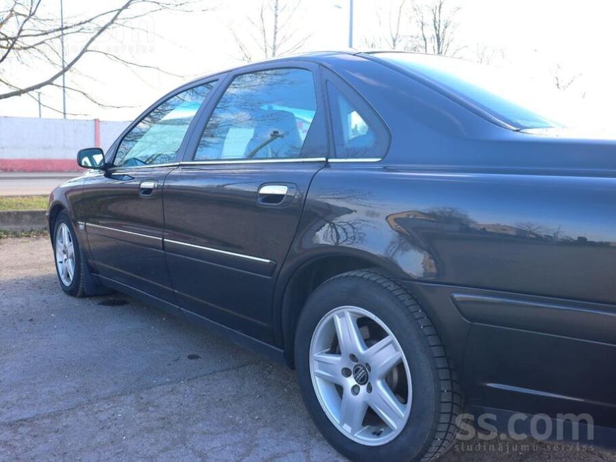 Melns Volvo S80 2004 Bauska, ar dzinēja tilpumu 2.40 L un nobraukumu 440 tūkst. km par 2500 €, foto 7 vietnē AUTOMOTO.COM.LV