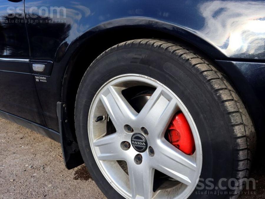 Melns Volvo S80 2004 Bauska, ar dzinēja tilpumu 2.40 L un nobraukumu 440 tūkst. km par 2500 €, foto 9 vietnē AUTOMOTO.COM.LV