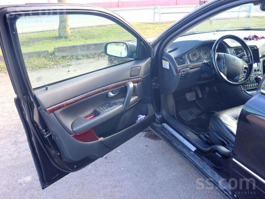 Melns Volvo S80 2004 Bauska, ar dzinēja tilpumu 2.40 L un nobraukumu 440 tūkst. km par 2500 €, foto 10 vietnē AUTOMOTO.COM.LV
