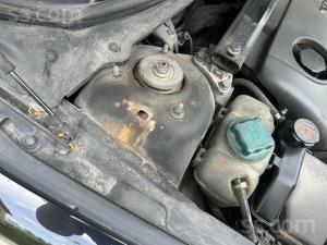 Black Volvo S80 2004 in Riga, with an engine capacity of 2.40 L and mileage of 500 thousand km for 600 €, photo 5 on AUTOMOTO.COM.LV