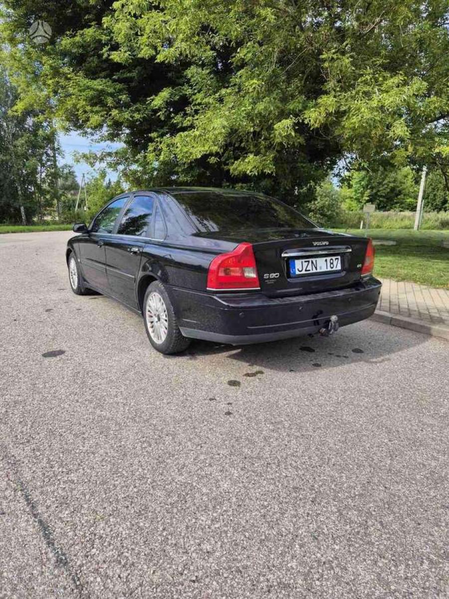 Melns Volvo S80 2004 Vilkaviškis, ar dzinēja tilpumu 2.40 L un nobraukumu 306 tūkst. km par 950 €, foto 6 vietnē AUTOMOTO.COM.LV