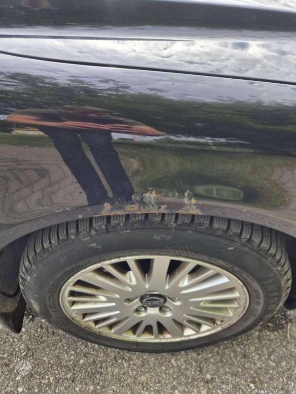 Melns Volvo S80 2004 Vilkaviškis, ar dzinēja tilpumu 2.40 L un nobraukumu 306 tūkst. km par 950 €, foto 9 vietnē AUTOMOTO.COM.LV