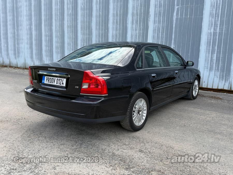 Black Volvo S80 2004 in Paide, with an engine capacity of 2.40 L and mileage of 326 thousand km for 4890 €, photo 3 on AUTOMOTO.COM.LV