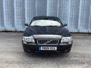 Black Volvo S80 2004 in Paide, with an engine capacity of 2.40 L and mileage of 326 thousand km for 4890 €, photo 4 on AUTOMOTO.COM.LV