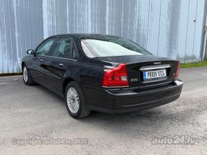 Black Volvo S80 2004 in Paide, with an engine capacity of 2.40 L and mileage of 326 thousand km for 4890 €, photo 6 on AUTOMOTO.COM.LV