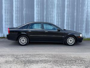 Black Volvo S80 2004 in Paide, with an engine capacity of 2.40 L and mileage of 326 thousand km for 4890 €, photo 7 on AUTOMOTO.COM.LV