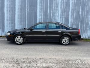 Black Volvo S80 2004 in Paide, with an engine capacity of 2.40 L and mileage of 326 thousand km for 4890 €, photo 9 on AUTOMOTO.COM.LV
