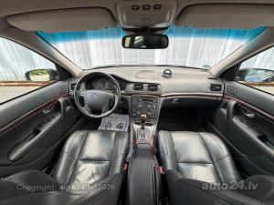 Black Volvo S80 2004 in Paide, with an engine capacity of 2.40 L and mileage of 326 thousand km for 4890 €, photo 10 on AUTOMOTO.COM.LV
