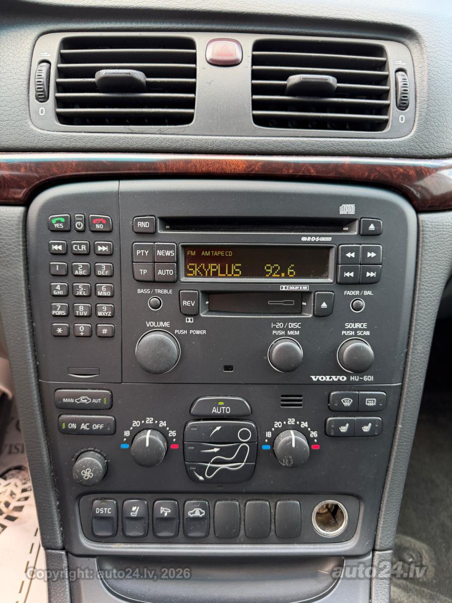 Black Volvo S80 2004 in Paide, with an engine capacity of 2.40 L and mileage of 326 thousand km for 4890 €, photo 12 on AUTOMOTO.COM.LV