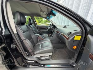 Black Volvo S80 2004 in Paide, with an engine capacity of 2.40 L and mileage of 326 thousand km for 4890 €, photo 14 on AUTOMOTO.COM.LV