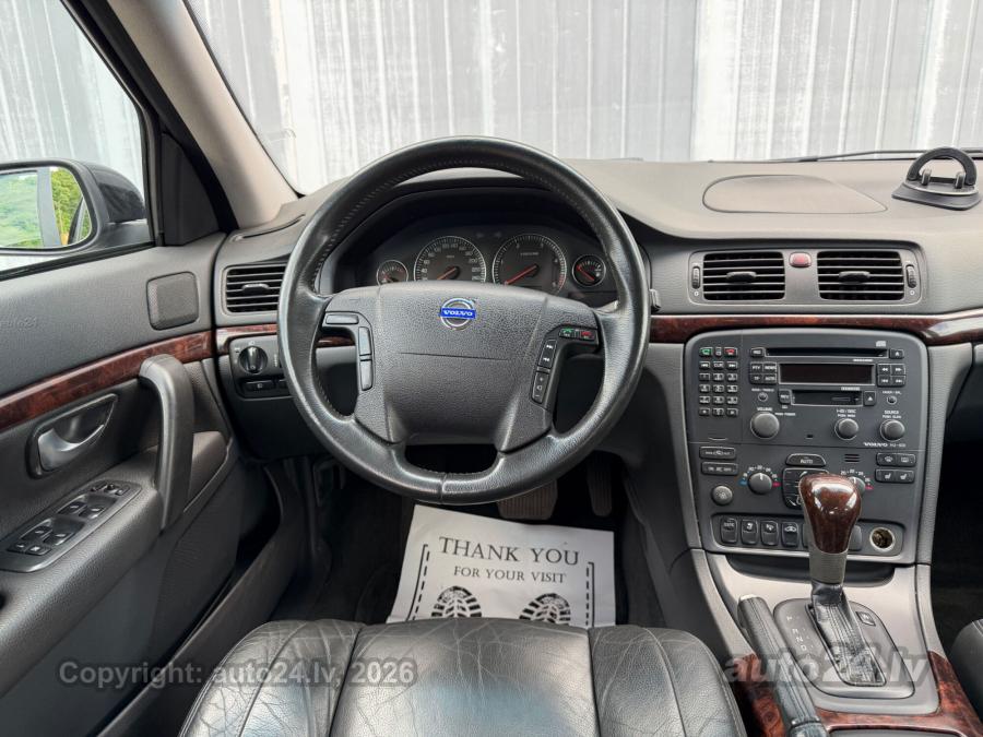 Black Volvo S80 2004 in Paide, with an engine capacity of 2.40 L and mileage of 326 thousand km for 4890 €, photo 17 on AUTOMOTO.COM.LV