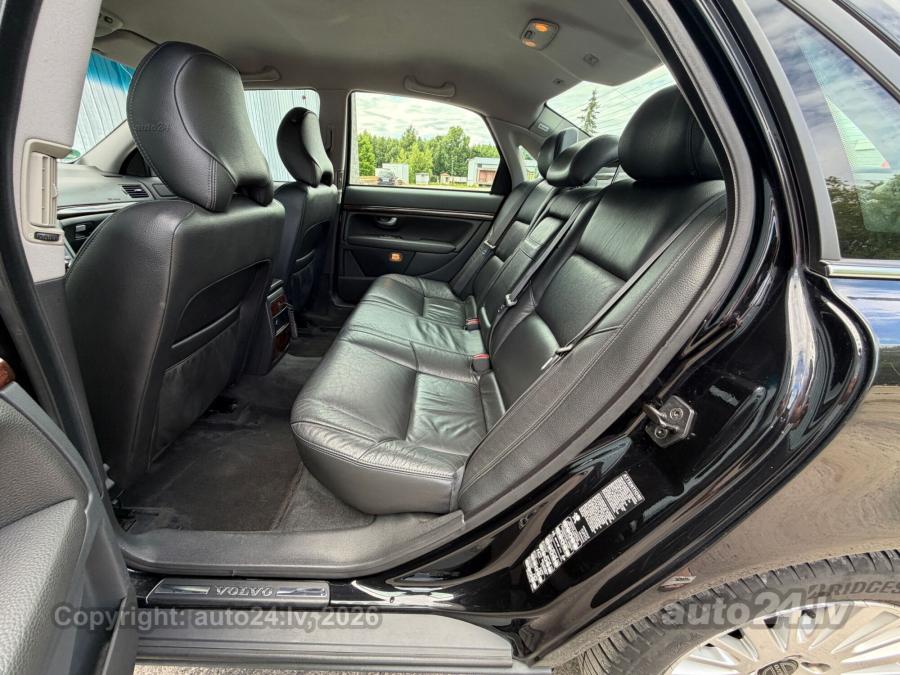 Black Volvo S80 2004 in Paide, with an engine capacity of 2.40 L and mileage of 326 thousand km for 4890 €, photo 21 on AUTOMOTO.COM.LV